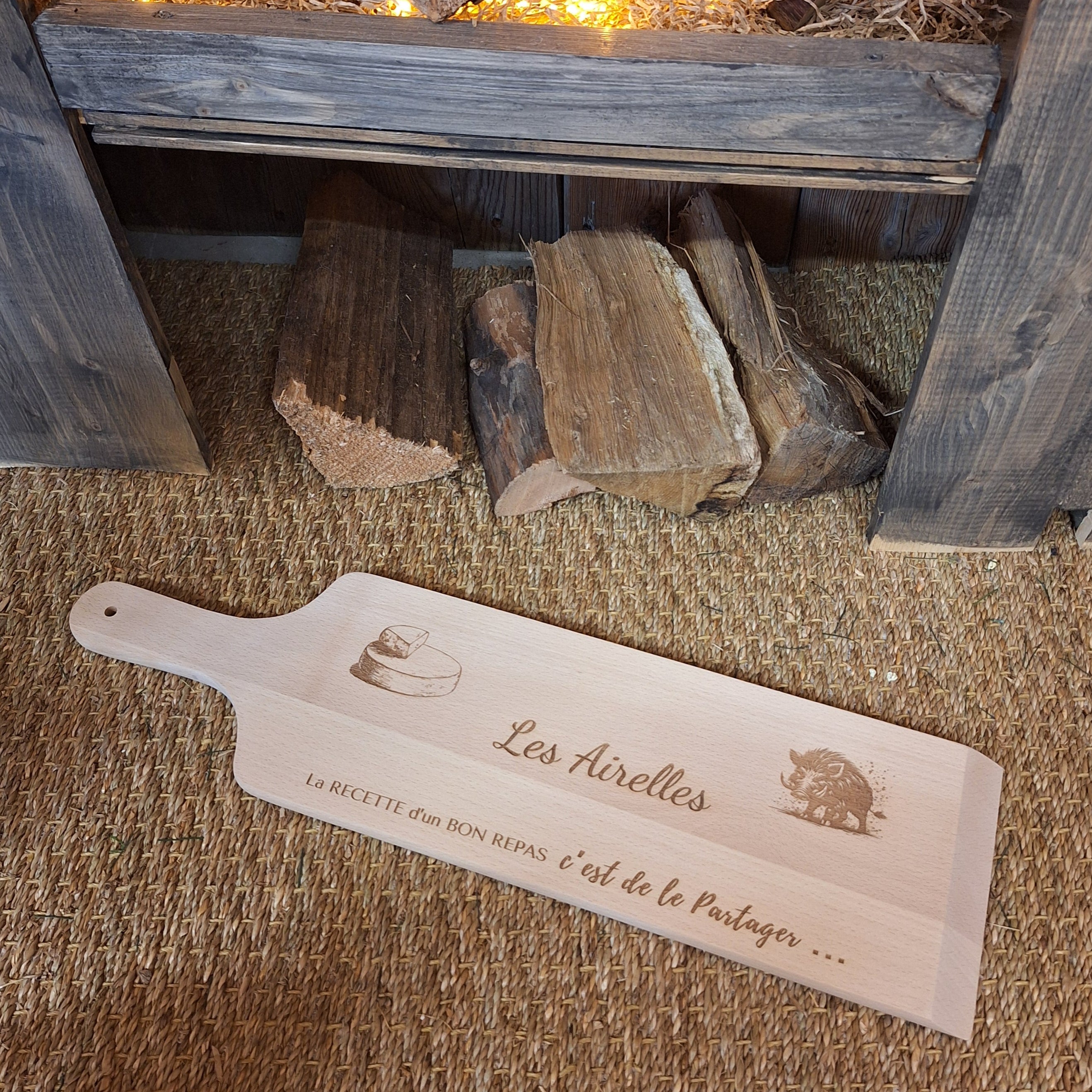 Planche à découper sanglier et fromage-Les P'tites Fées